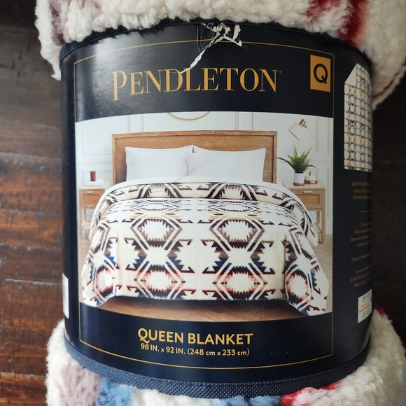 Pendleton | Bedding | Nwt Pendleton White Sands Sherpa Queen Blanket ...